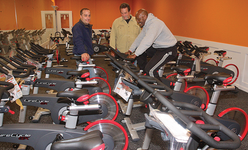 New gym downtown taking it to the Max - The Suffolk Times Archives
